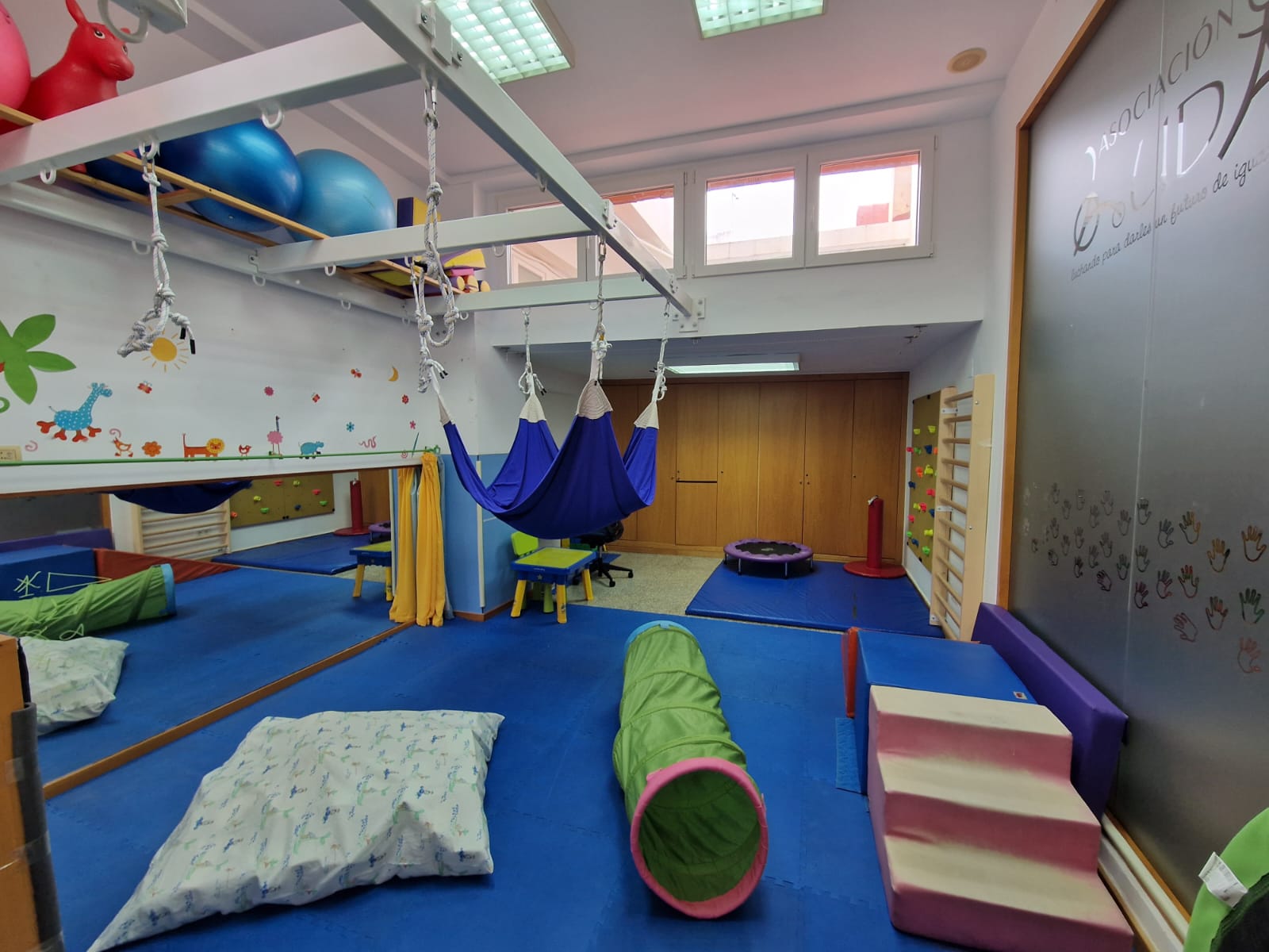 Colaboración con entidades locales y comarcales